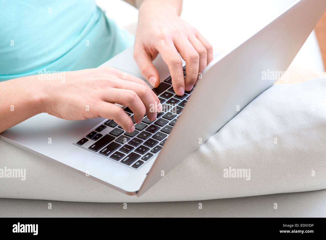 Tastatur laptop -Fotos und -Bildmaterial in hoher Auflösung – Alamy