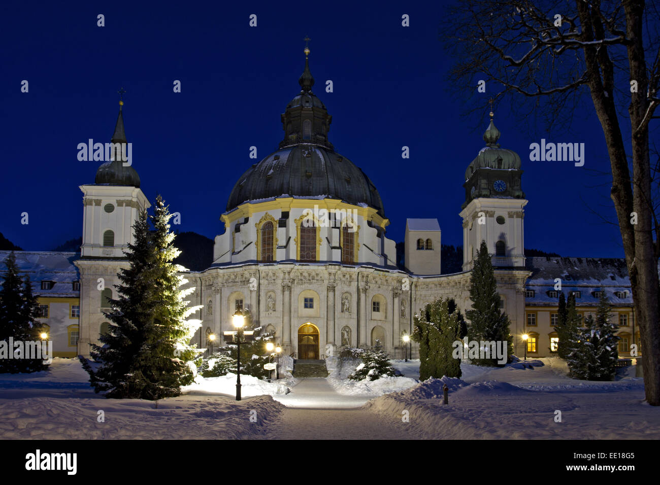 Benediktinerabtei Kloster Ettal Im Winter Oberbayern Deutschland