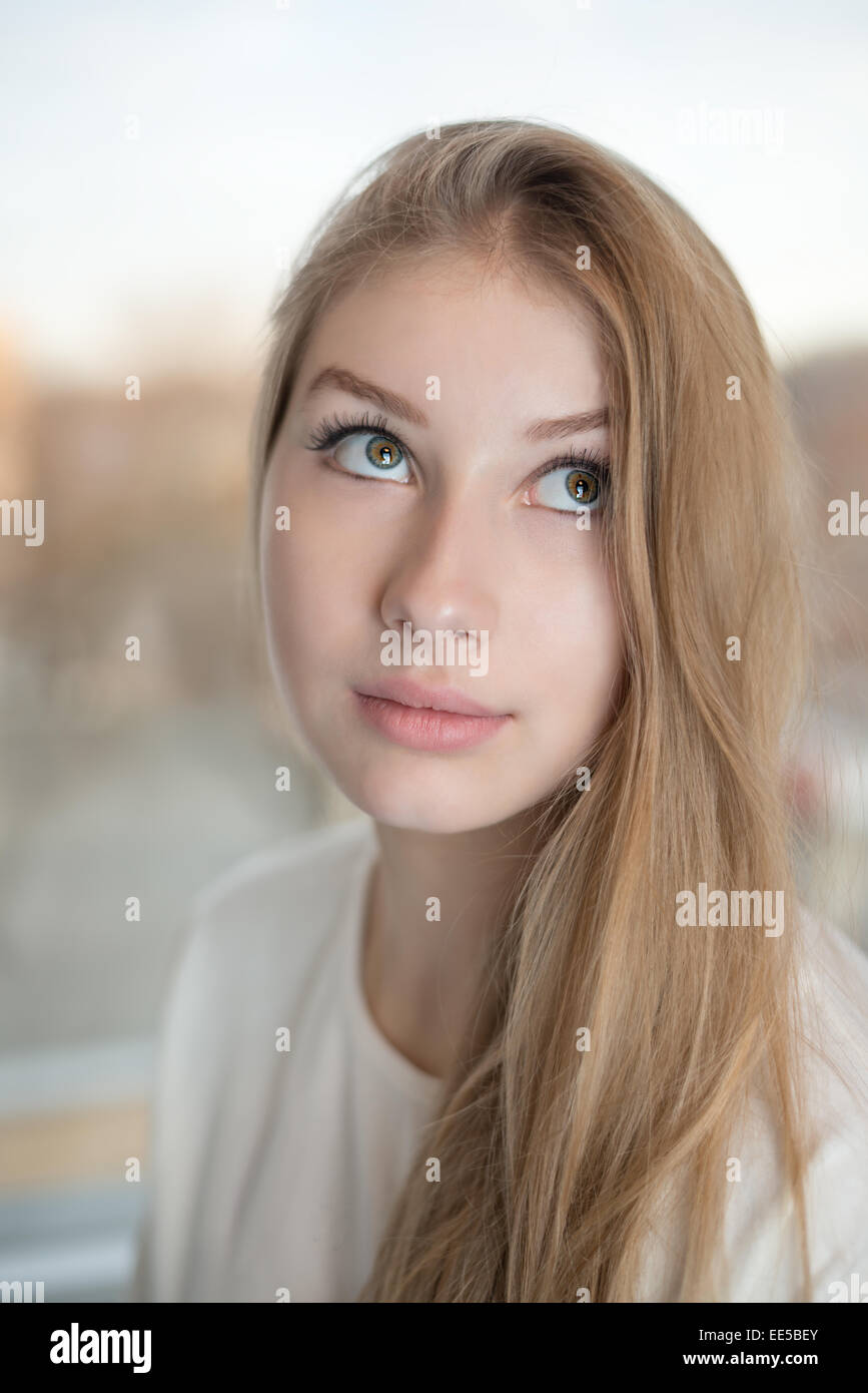 Teenager teen gorgeous sweet cute -Fotos und -Bildmaterial in hoher ...