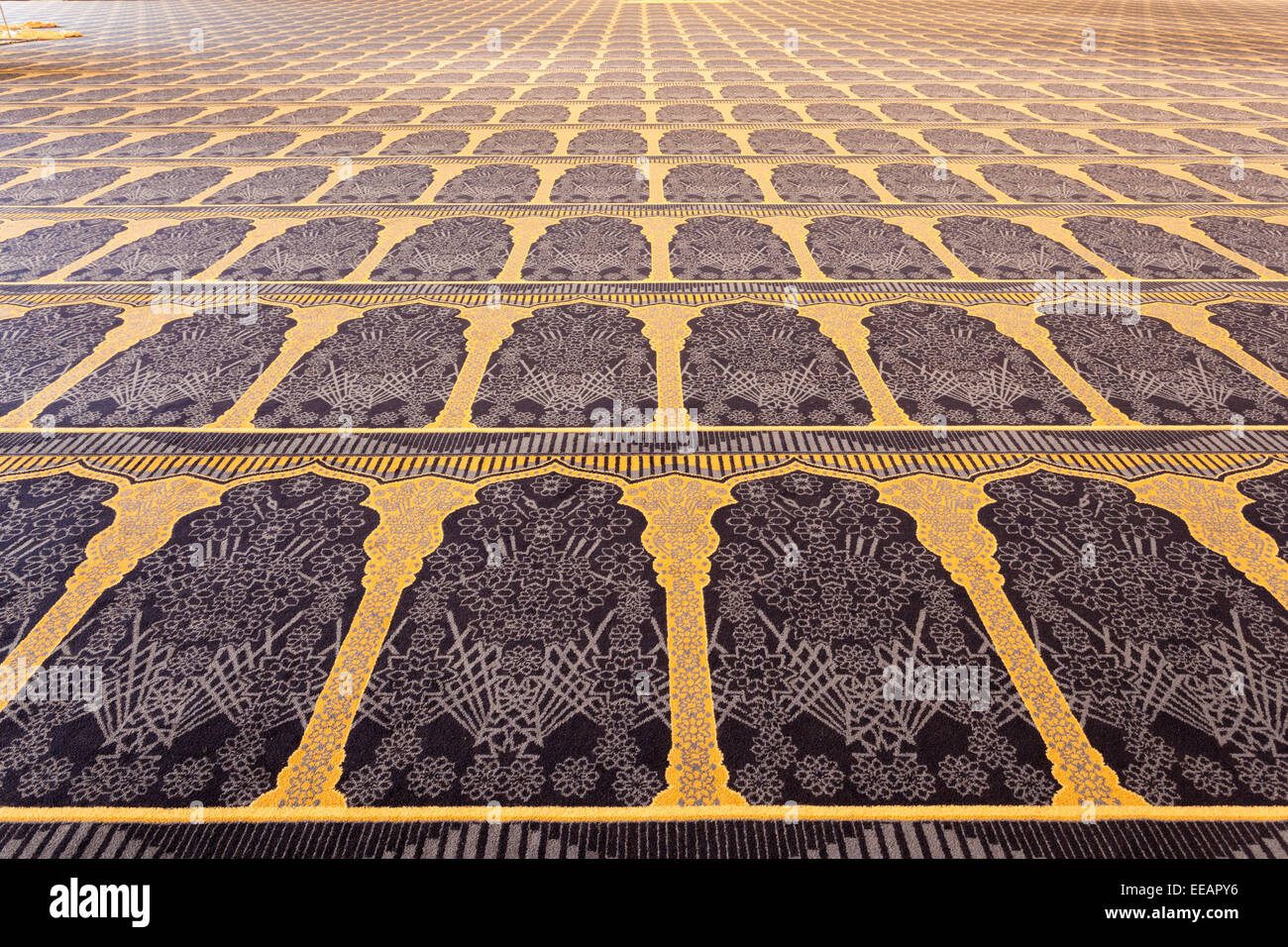 Mosque carpet -Fotos und -Bildmaterial in hoher Auflösung – Alamy
