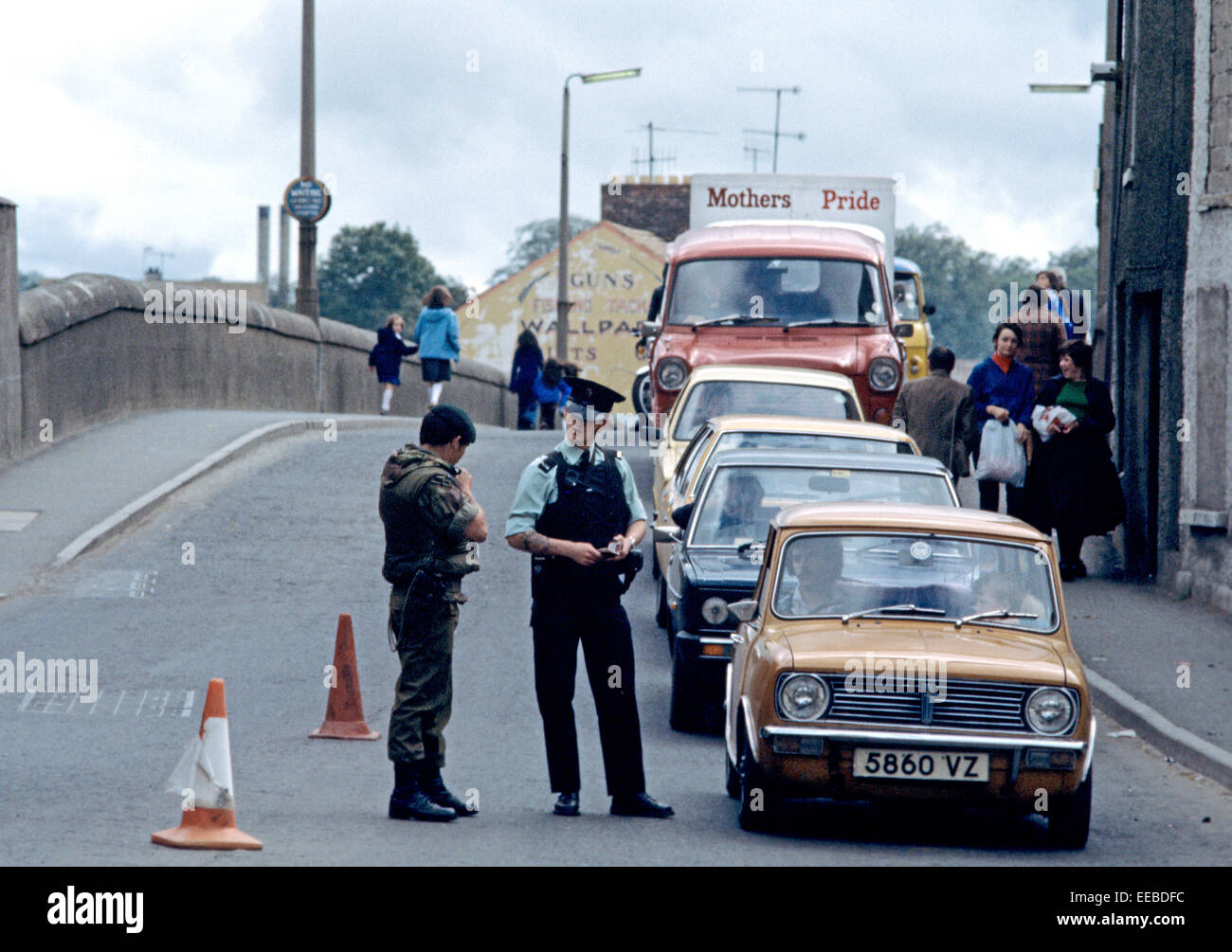 Ira checkpoint -Fotos und -Bildmaterial in hoher Auflösung – Alamy