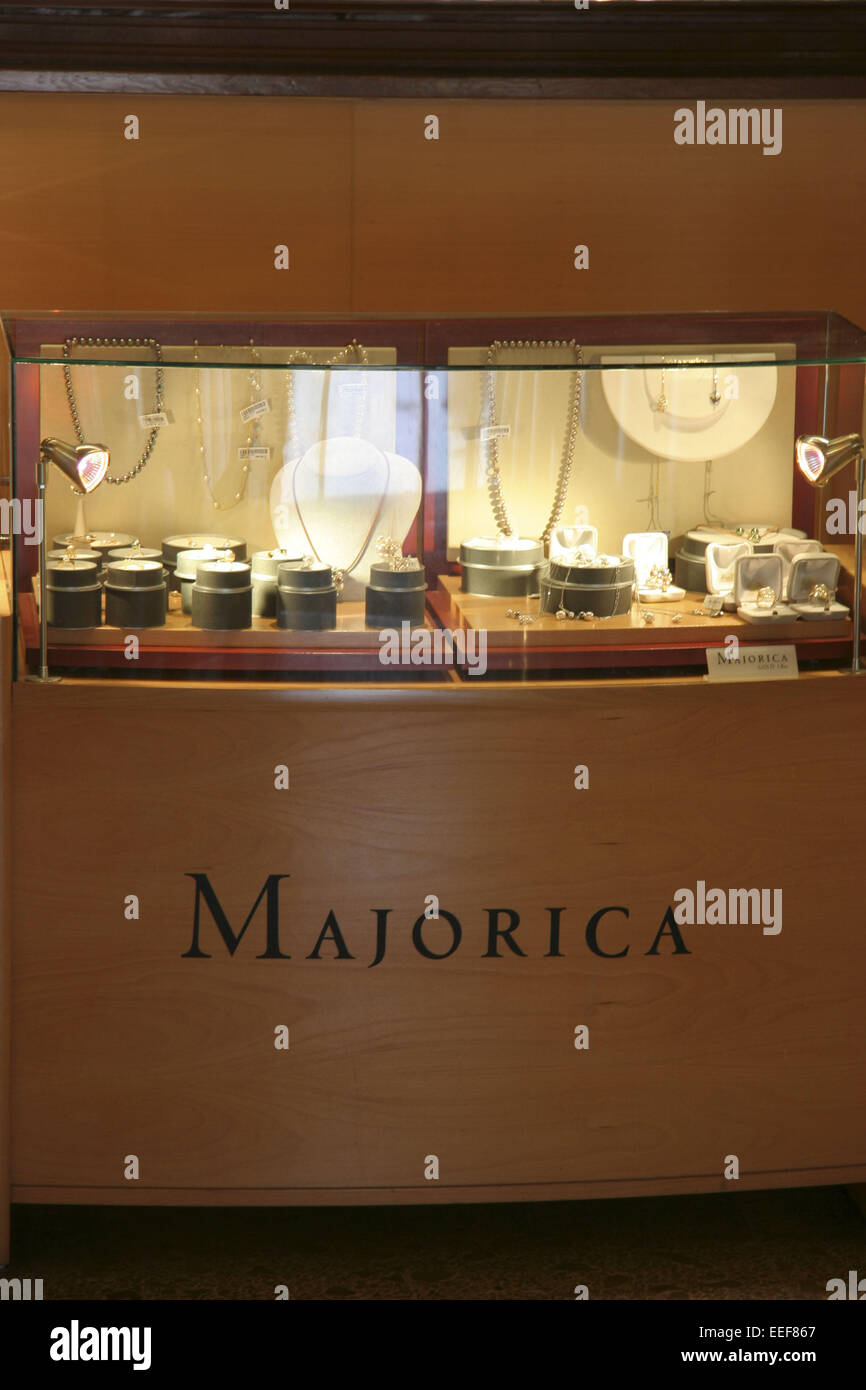 Spanien Insel Mallorca Manacor Majorica Perlen Perlenfabrik Schmuck ...