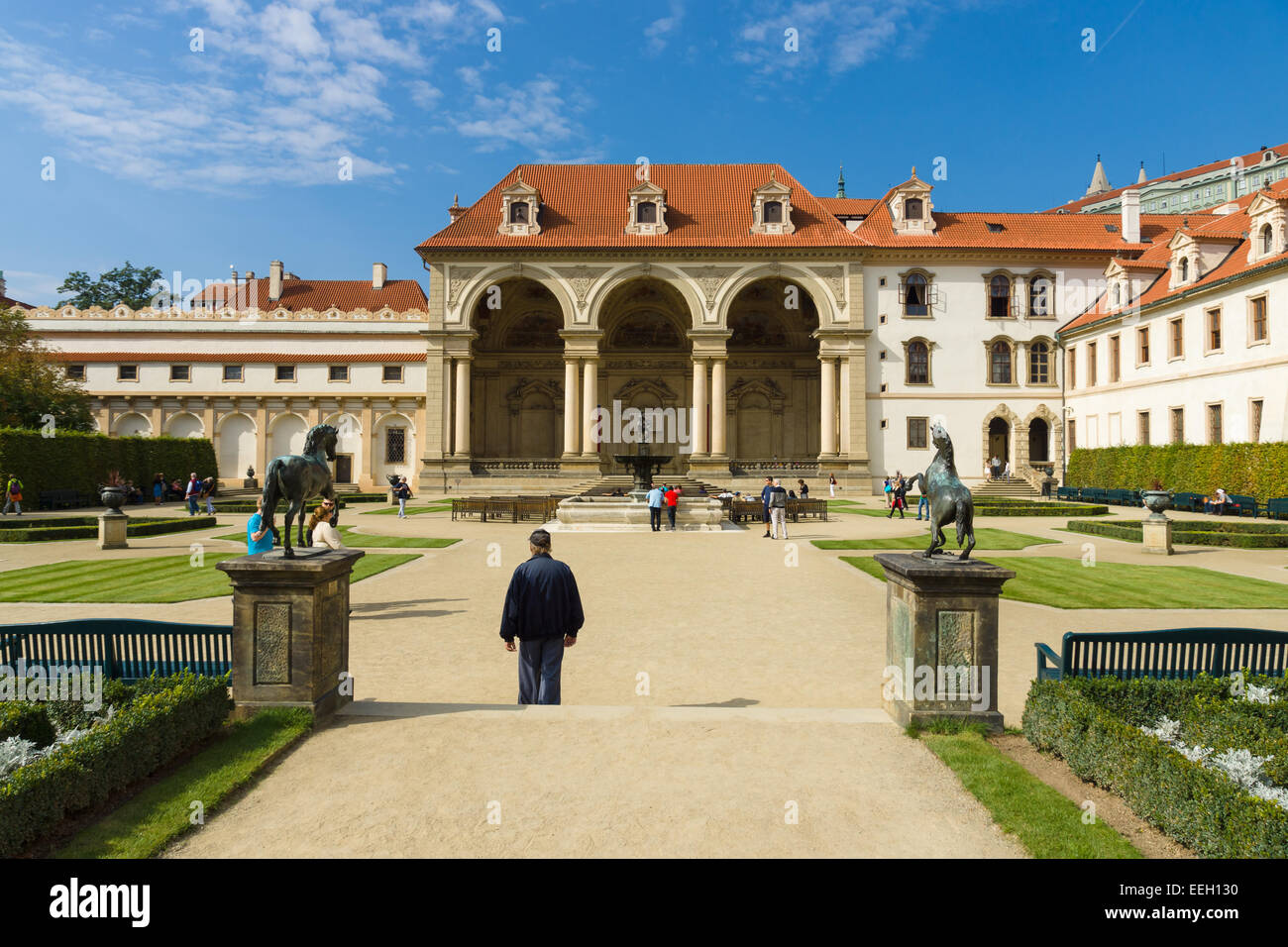 Wallenstein-Palais und Wallenstein Garten Stockfotografie - Alamy