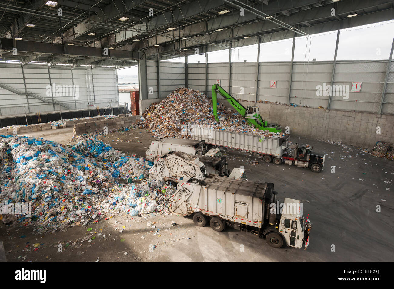 Abfall und recyclingprogramm -Fotos und -Bildmaterial in hoher ...