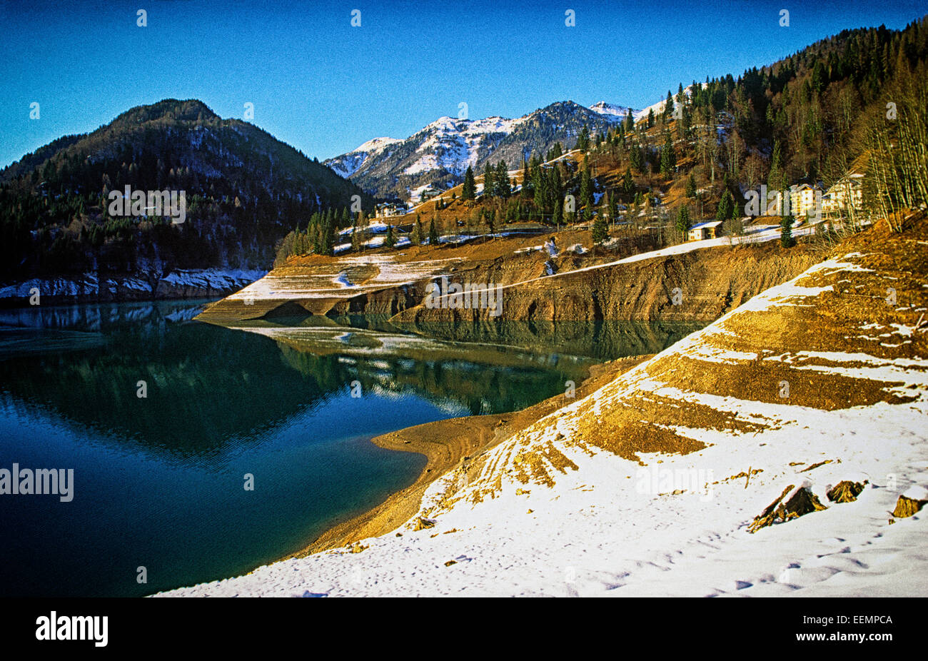 Sauris lake -Fotos und -Bildmaterial in hoher Auflösung – Alamy