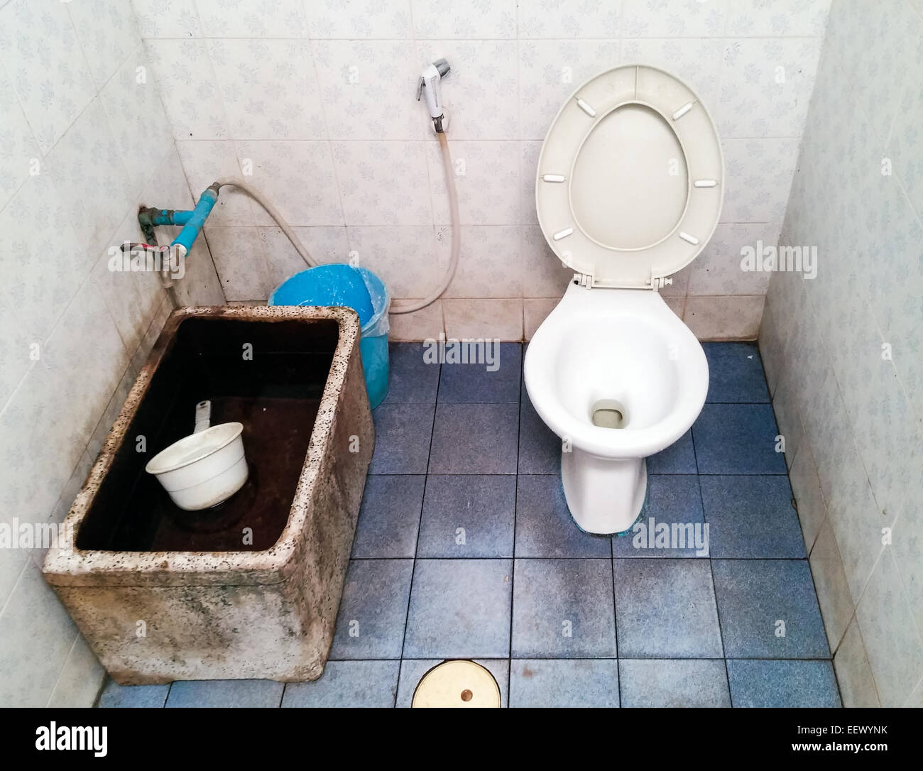 Schmutzige Toilette Stockfotos und -bilder Kaufen - Alamy