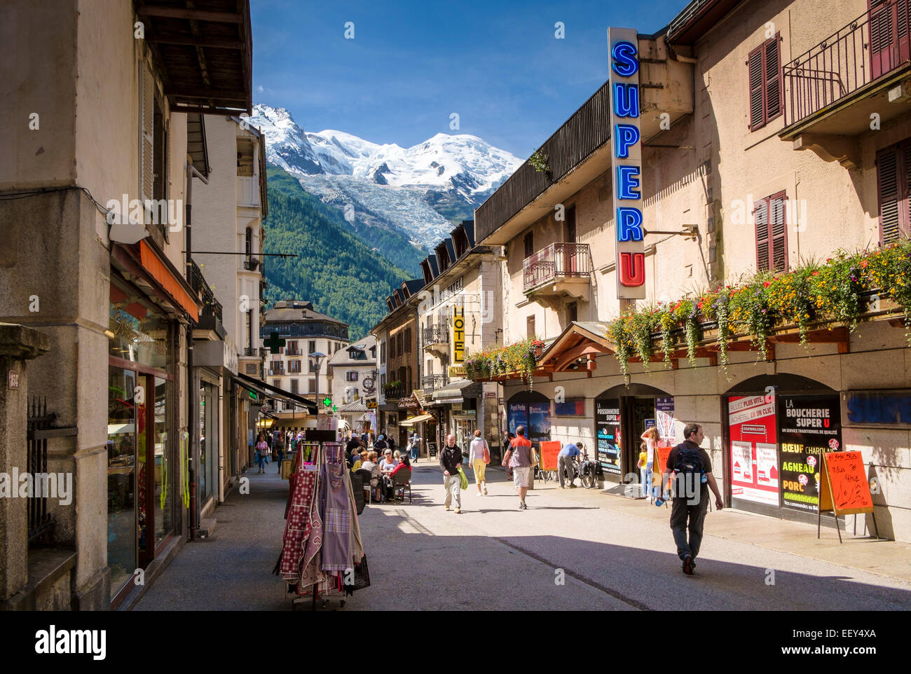 Chamonix Town Summer Stockfotos und -bilder Kaufen - Alamy