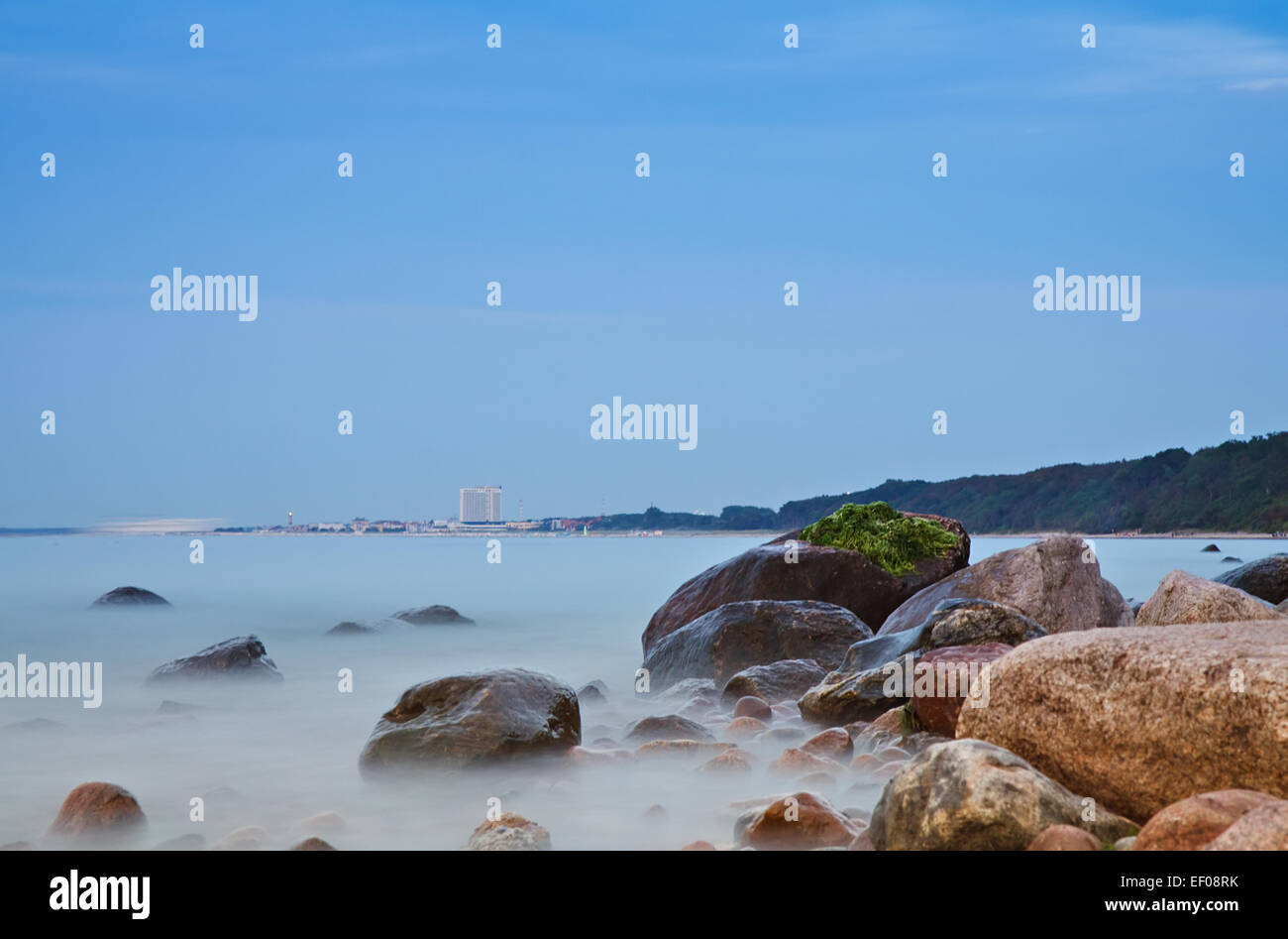 Meer von steinen -Fotos und -Bildmaterial in hoher Auflösung – Alamy
