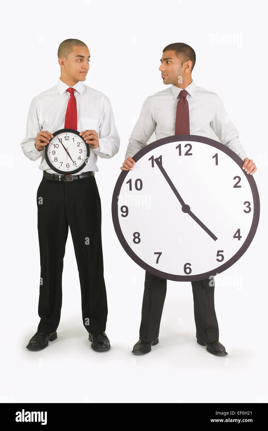 2 zwei uhren -Fotos und -Bildmaterial in hoher Auflösung – Alamy