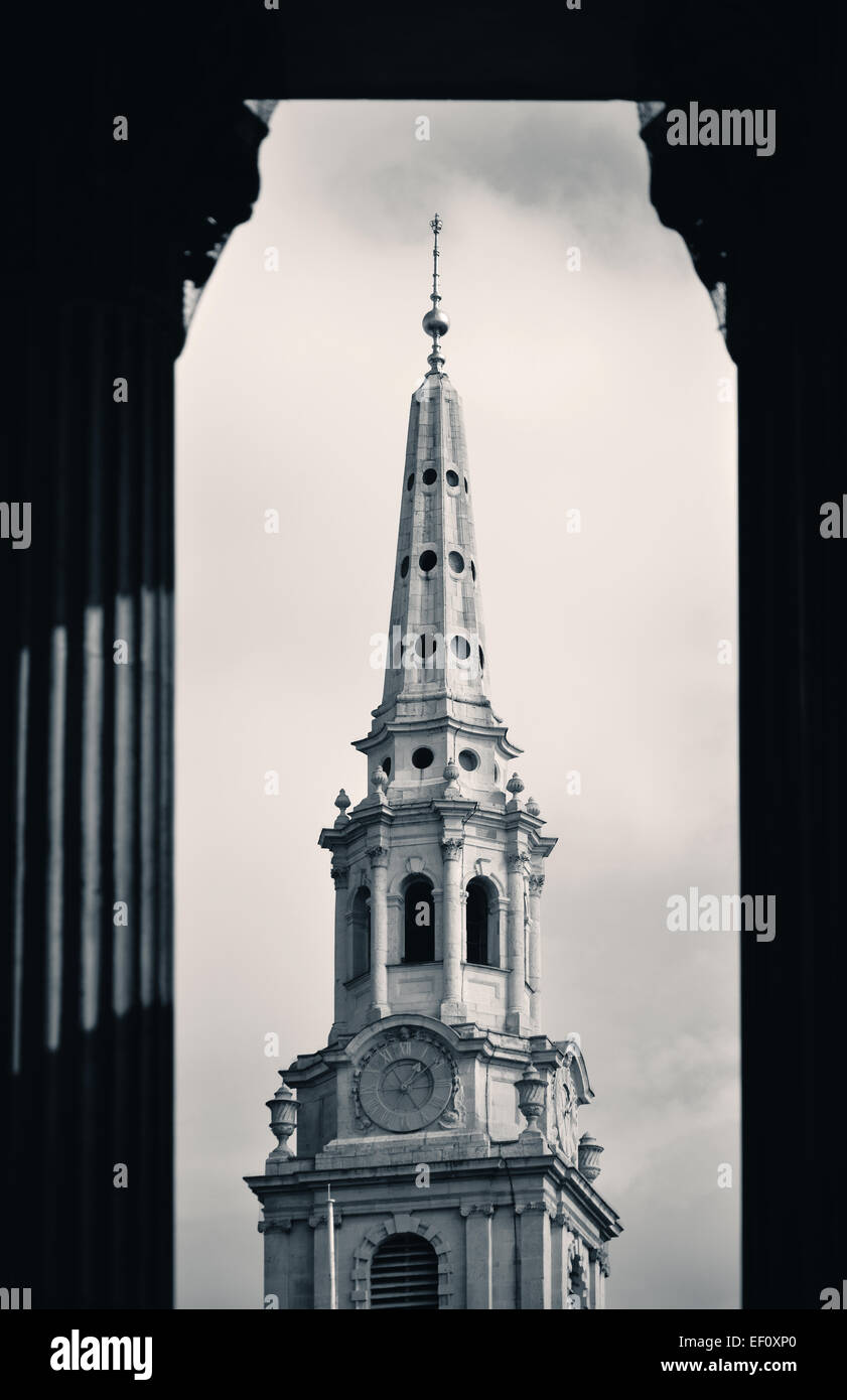 St. Martin in der Feld-Kirche auf dem Trafalgar Square in London in ...