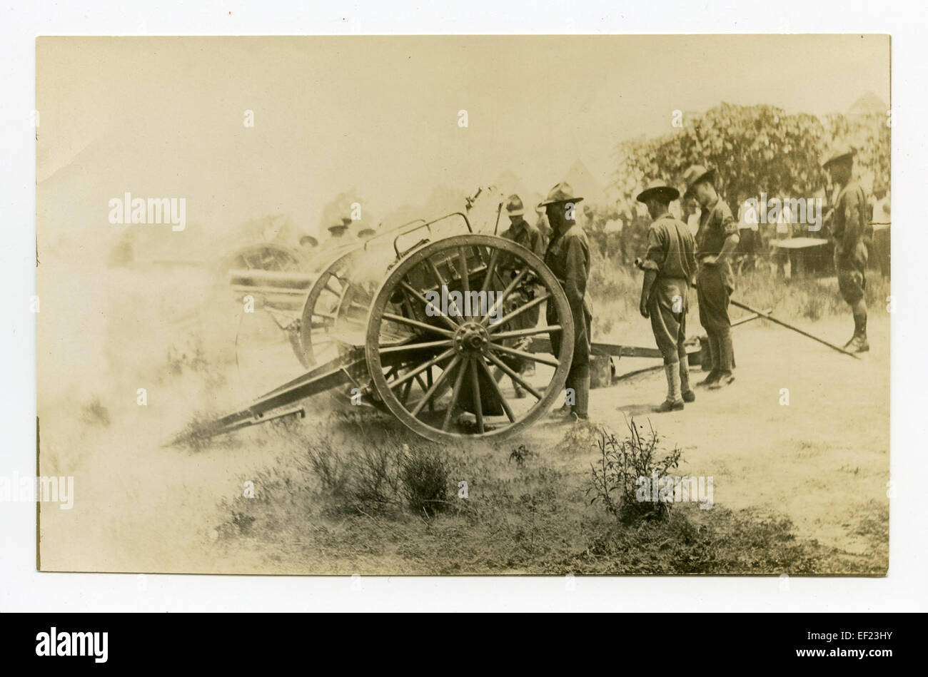 Das Bild zeigt die leichte Artillerieübung in Fort McIntosh in Laredo, Texas. Diese militärische ...