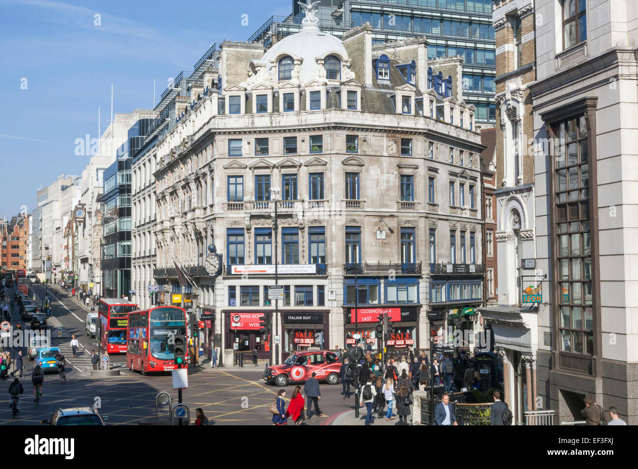 Die szene im ludgate zirkus -Fotos und -Bildmaterial in hoher Auflösung ...