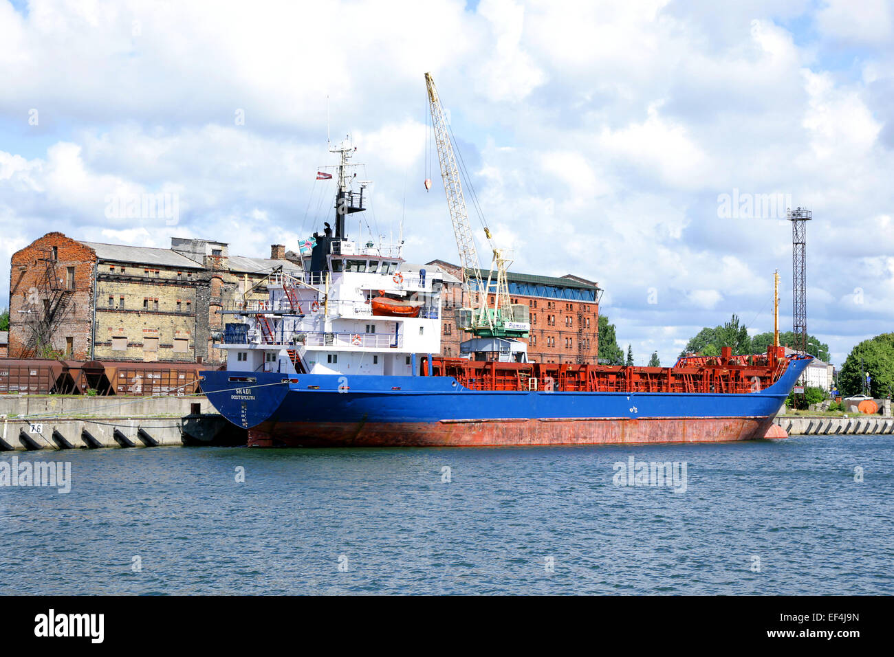 Empty container ship cargo ship -Fotos und -Bildmaterial in hoher ...