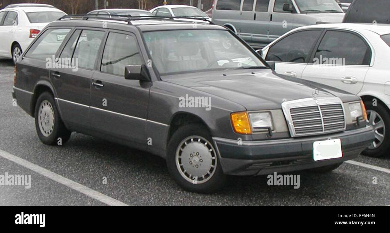 Mercedes benz w124 -Fotos und -Bildmaterial in hoher Auflösung – Alamy