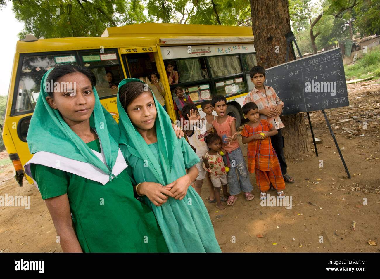 Schulen in indien -Fotos und -Bildmaterial in hoher Auflösung – Alamy