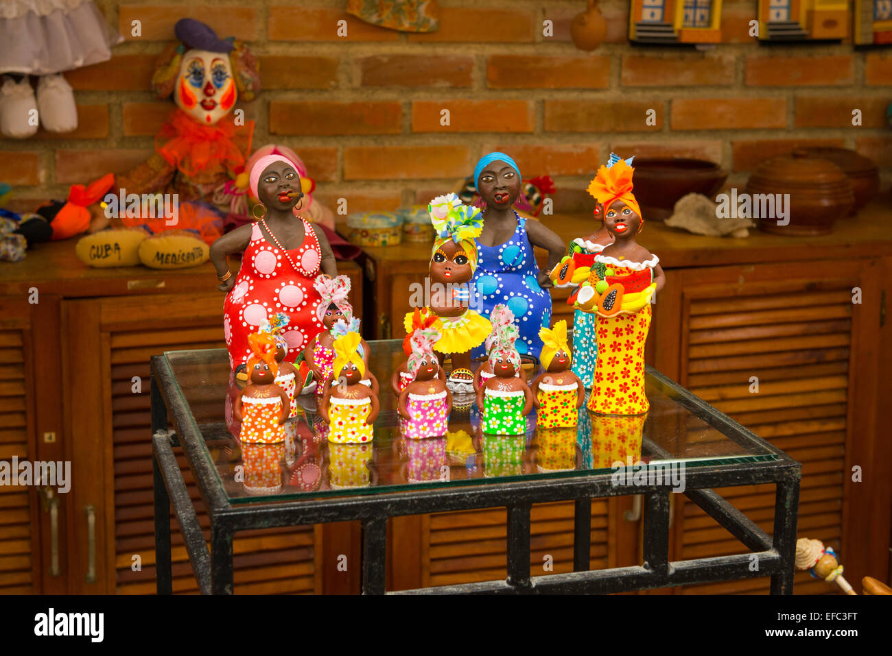 Cuban souvenir dolls cuba -Fotos und -Bildmaterial in hoher Auflösung ...