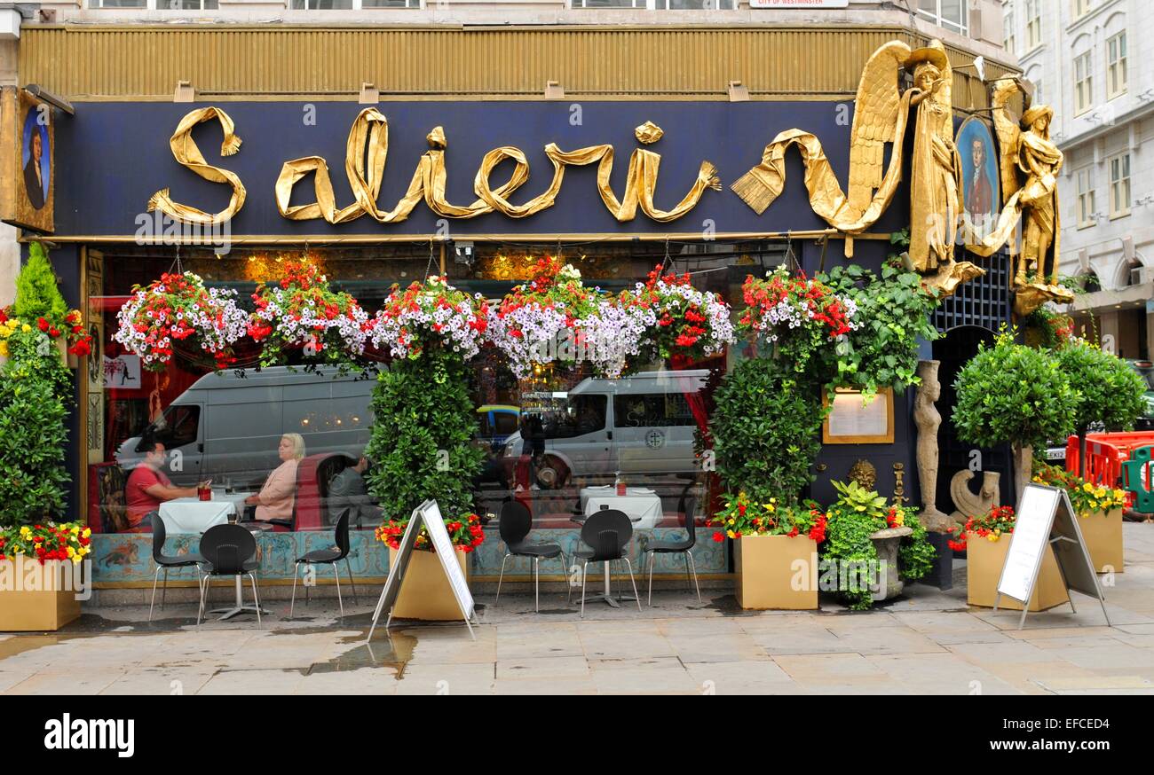 Restaurant salieri -Fotos und -Bildmaterial in hoher Auflösung – Alamy