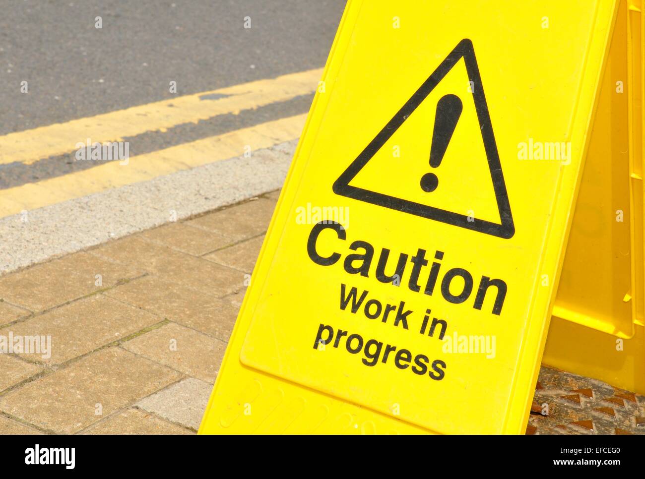 Vorsicht reinigung im gange -Fotos und -Bildmaterial in hoher Auflösung ...