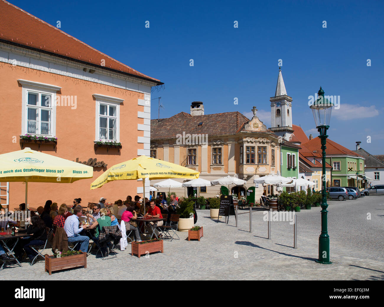 Rathausplatz und katholische Pfarrkirche, Rust am Neusiedler See ...