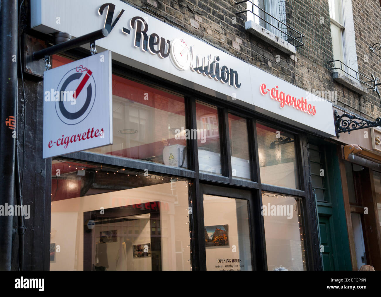 V-Revolution-Store in der Neal Street in Covent Garden - London-UK ...