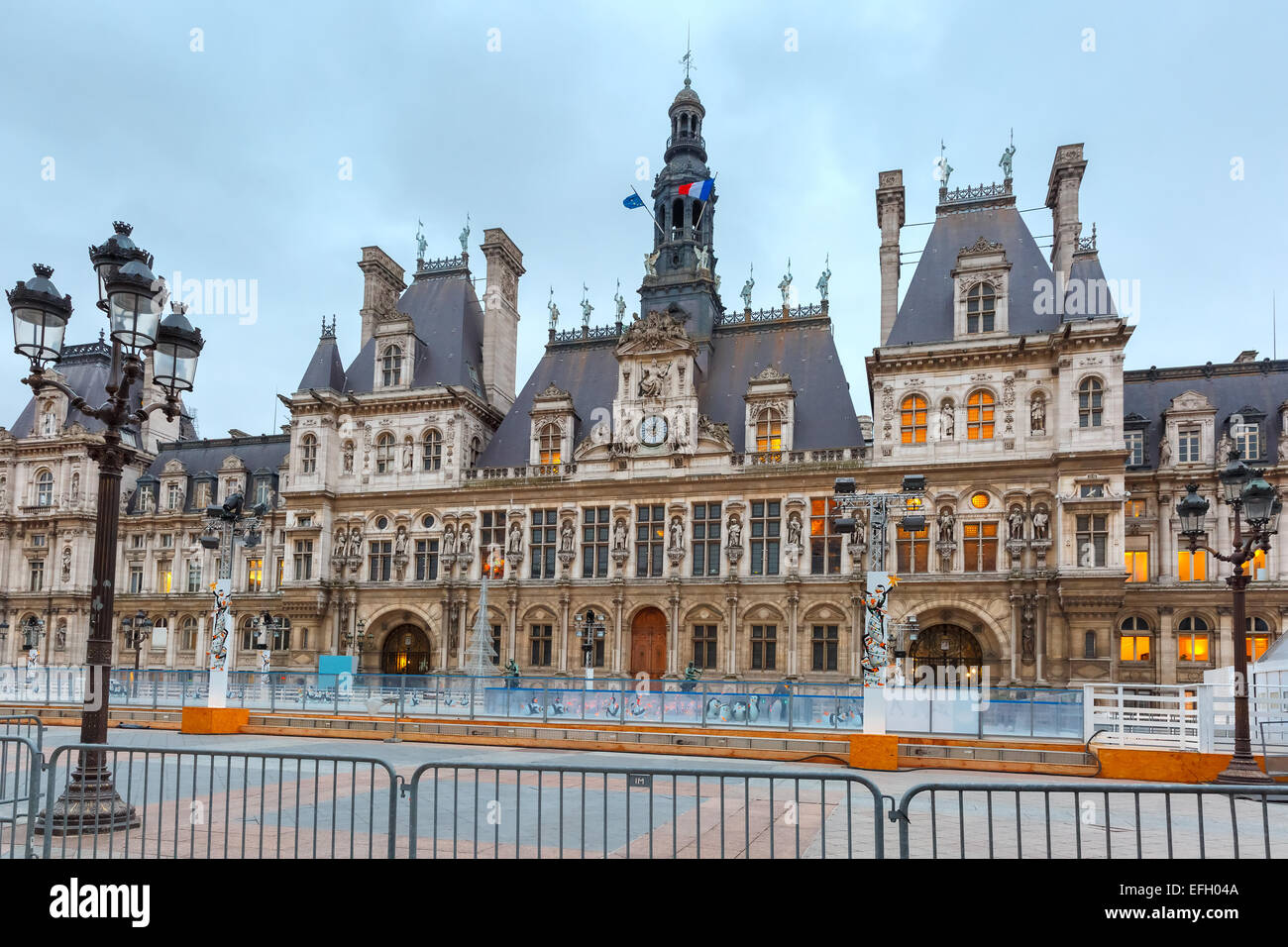 Rathaus von Paris, Hotel de Ville, im winter Stockfotografie - Alamy