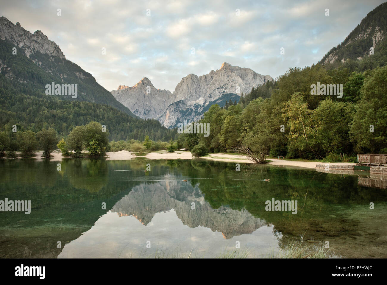 Jasna lake -Fotos und -Bildmaterial in hoher Auflösung – Alamy