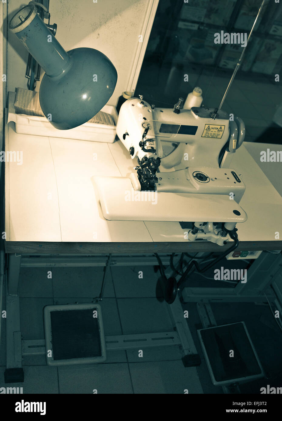 Webstuhl werkbank -Fotos und -Bildmaterial in hoher Auflösung – Alamy