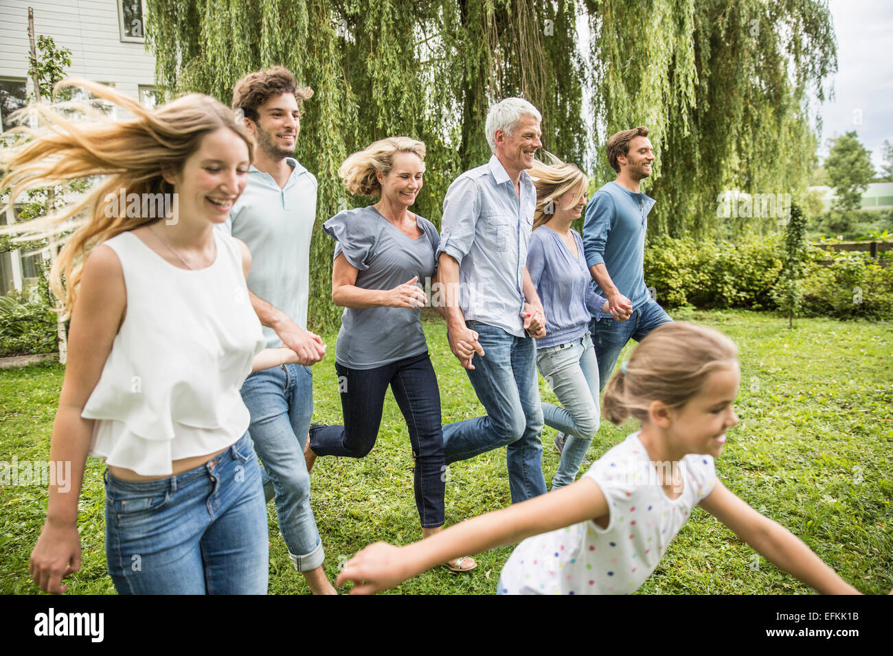 Drei generationenfamilie -Fotos und -Bildmaterial in hoher Auflösung – Alamy