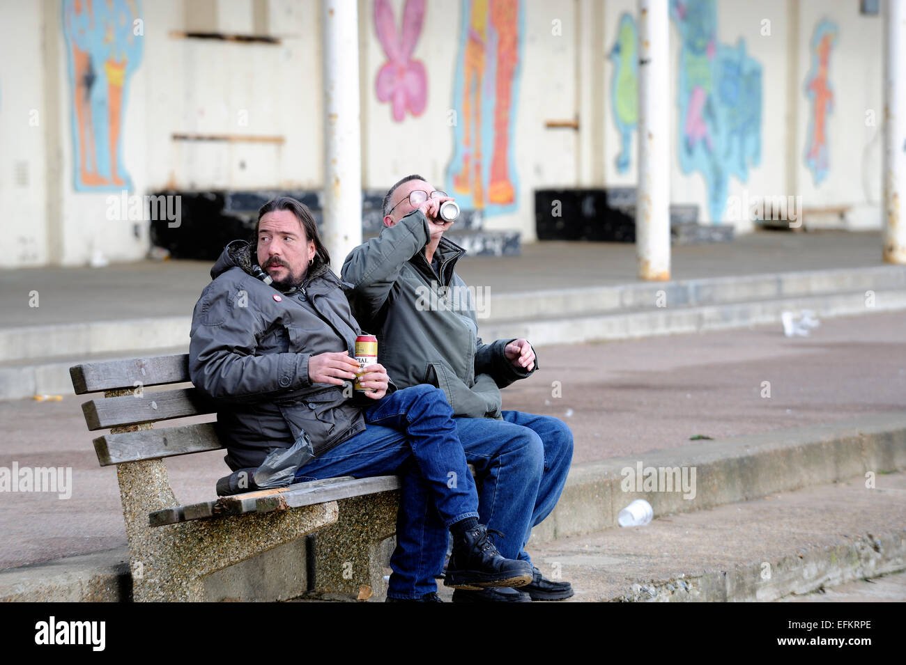 Tramp beer -Fotos und -Bildmaterial in hoher Auflösung – Alamy
