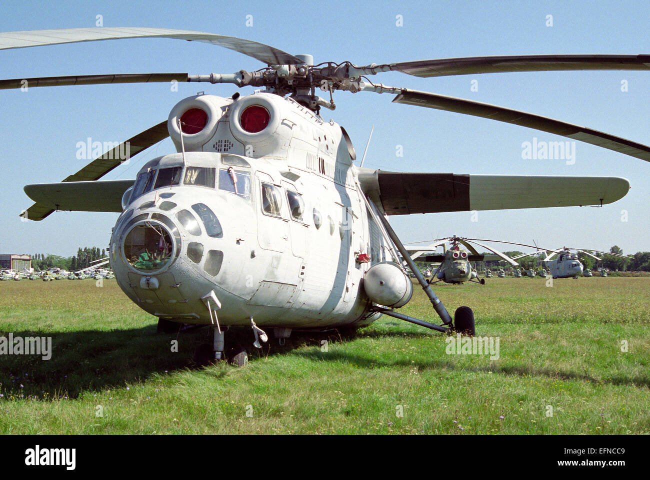 Mil mi 6 helicopter -Fotos und -Bildmaterial in hoher Auflösung – Alamy