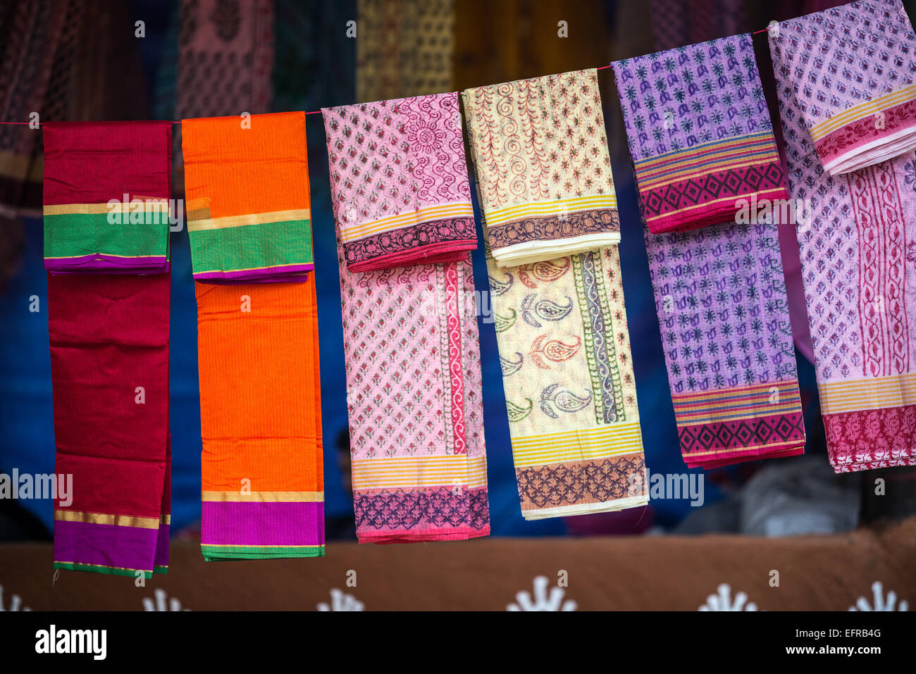 Indische kleidung -Fotos und -Bildmaterial in hoher Auflösung – Alamy