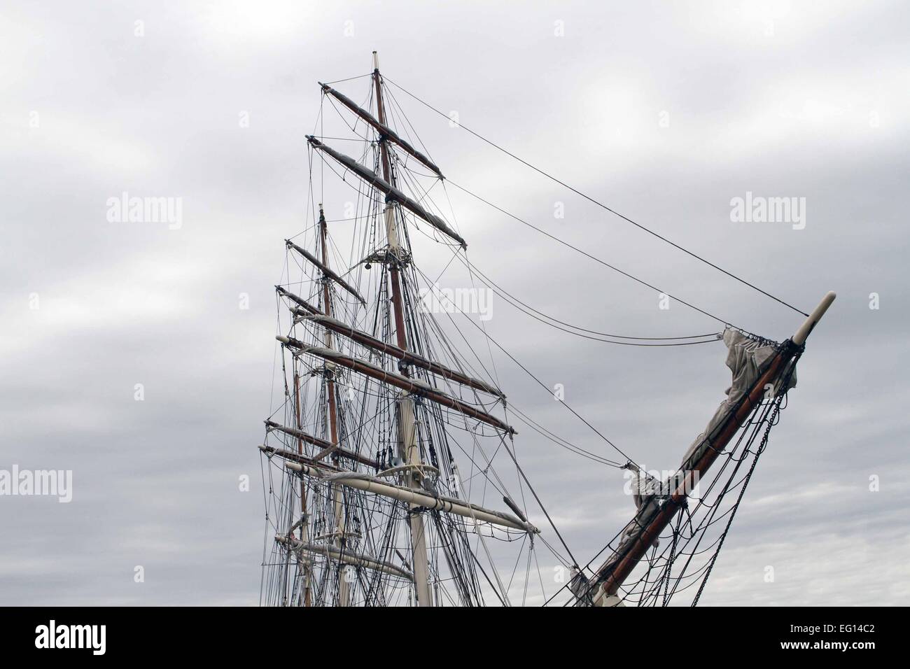 Masten segel -Fotos und -Bildmaterial in hoher Auflösung – Alamy
