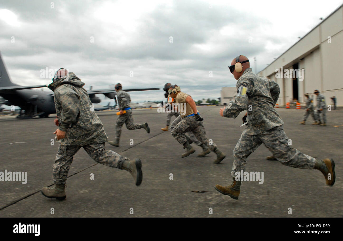 Tech sergeant elizabeth concepcion -Fotos und -Bildmaterial in hoher ...