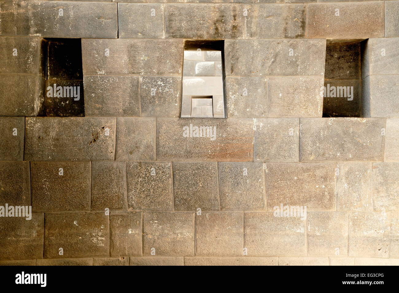 Drei trapezförmigen Fenstern und Inka Mauer, Tempel der Regenbogen ...