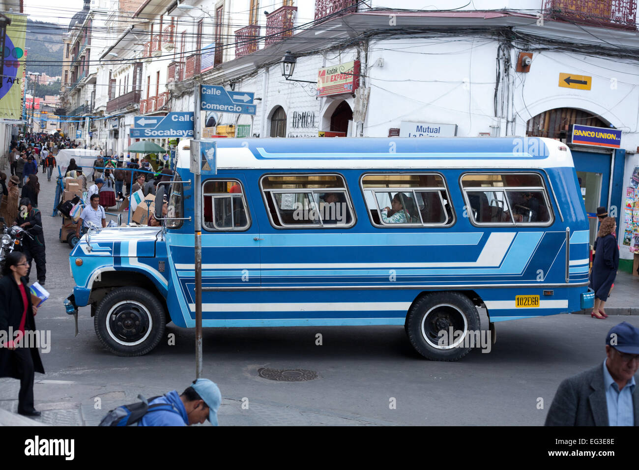 Bolivianischen Bus in die Stadt La Paz Bolivien Stockfotografie - Alamy