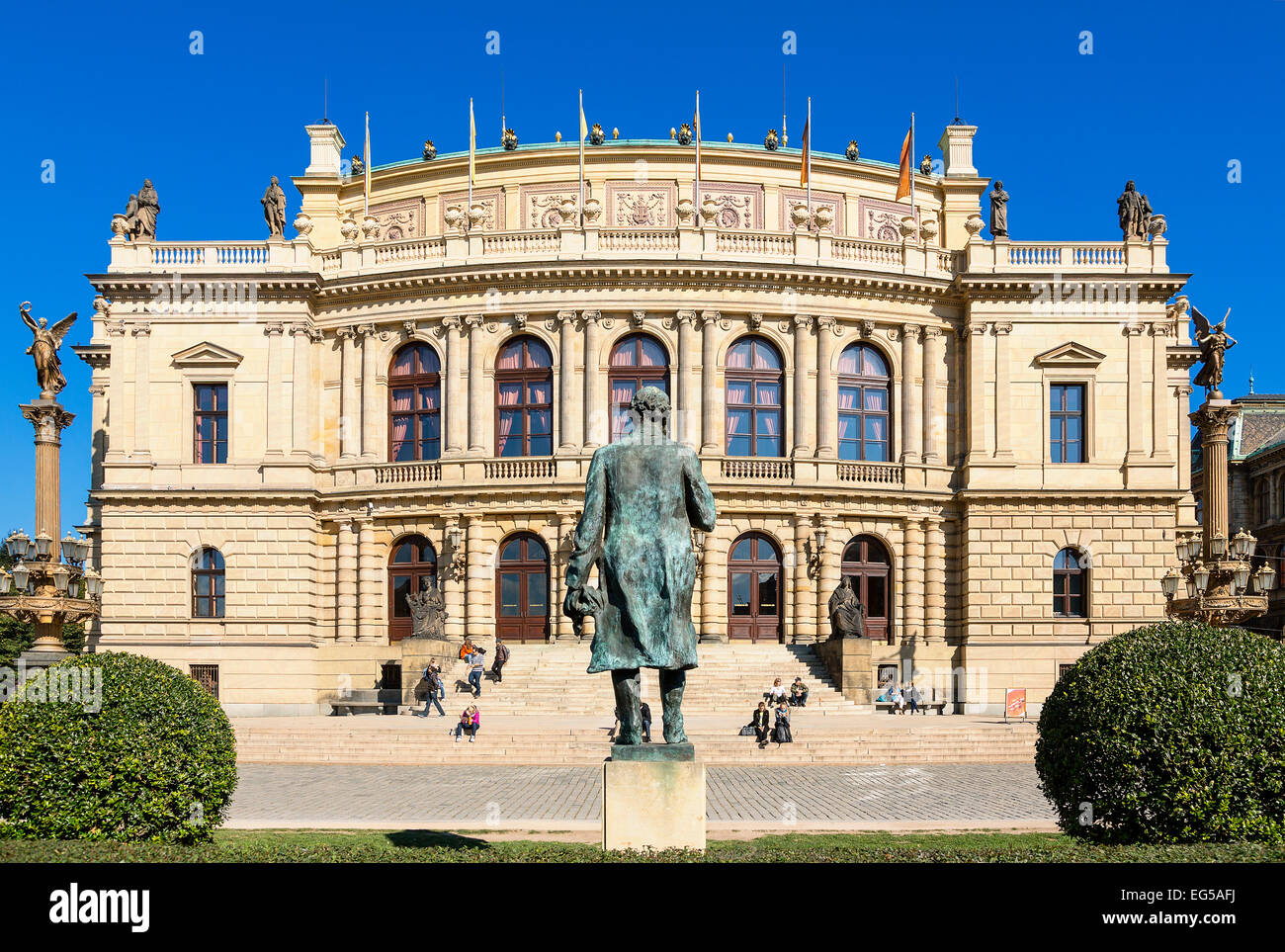Prag oper -Fotos und -Bildmaterial in hoher Auflösung – Alamy