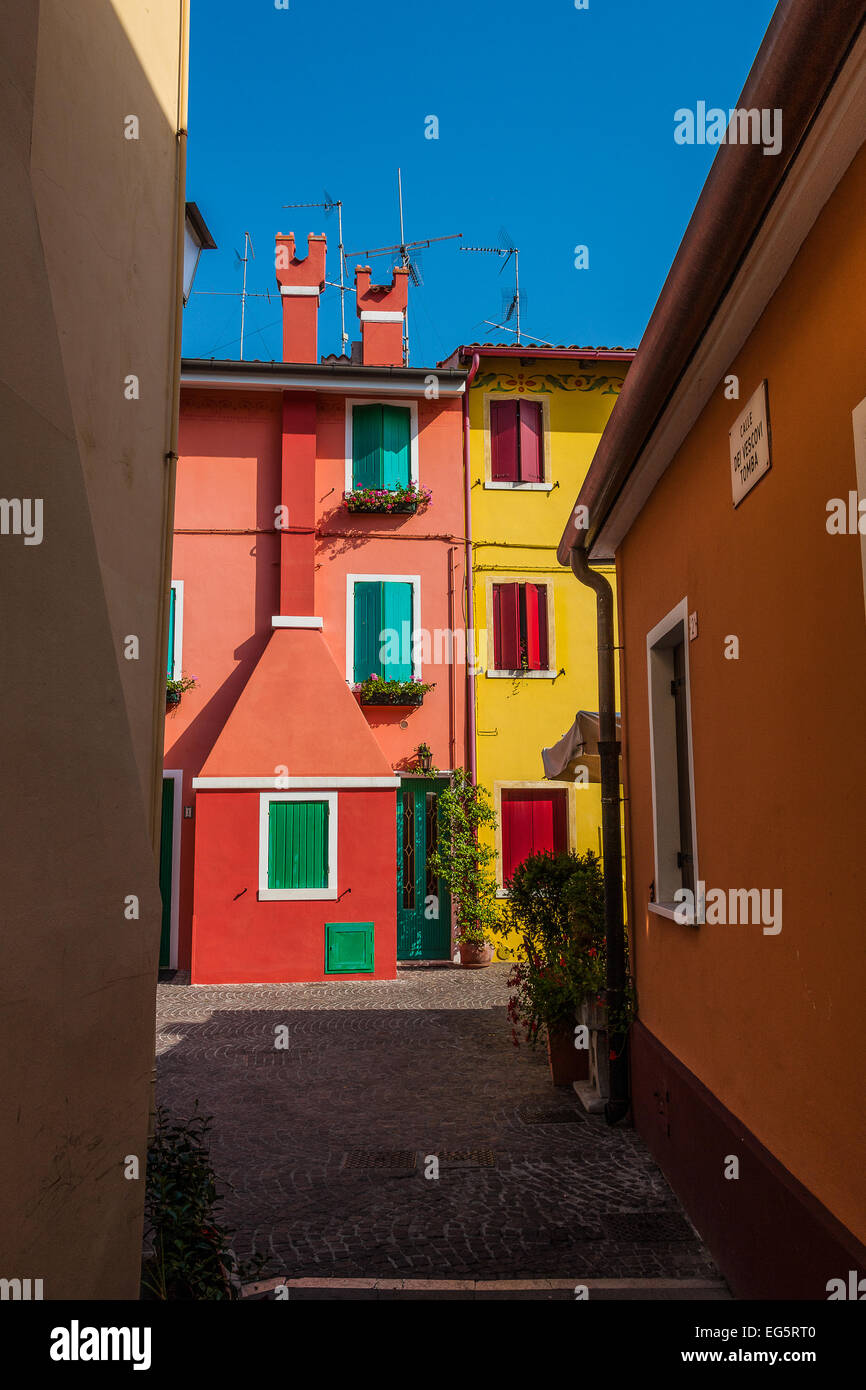 Italy caorle old town house -Fotos und -Bildmaterial in hoher Auflösung ...