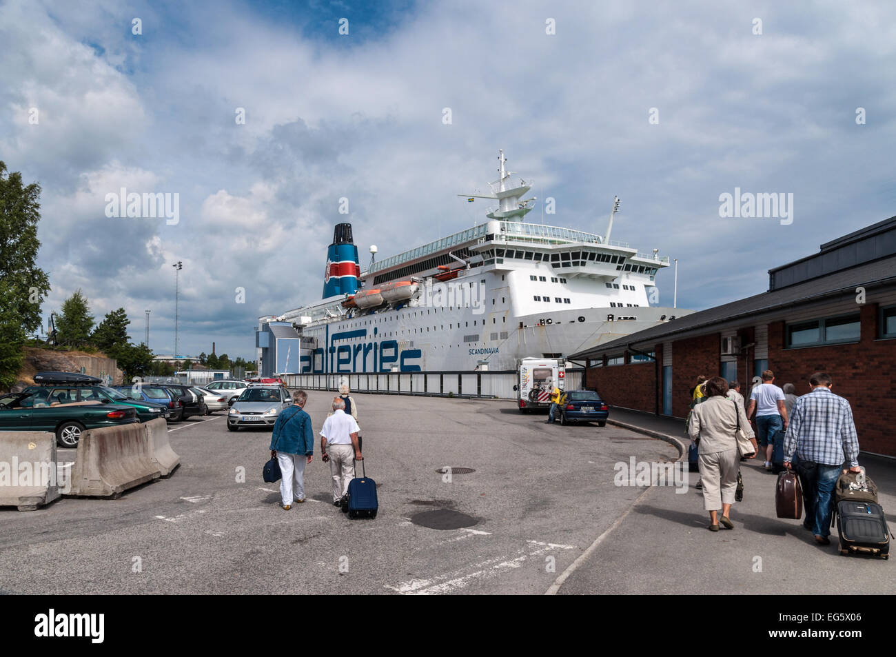 Passengers Boarding Ship Stockfotos und -bilder Kaufen - Alamy