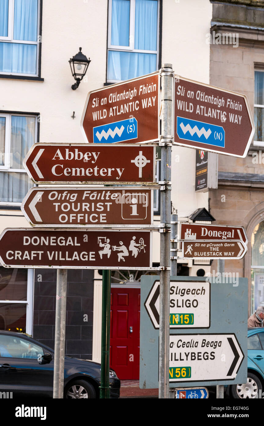 Road sign donegal Stockfotos und -bilder Kaufen - Alamy