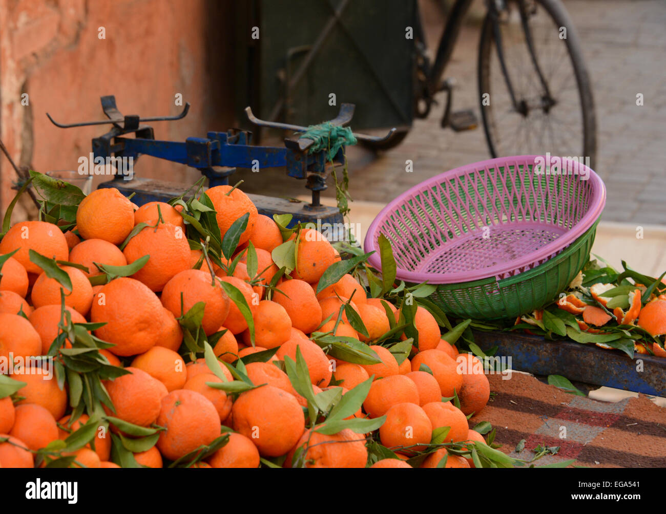Orangen zum verkauf marokko -Fotos und -Bildmaterial in hoher Auflösung ...