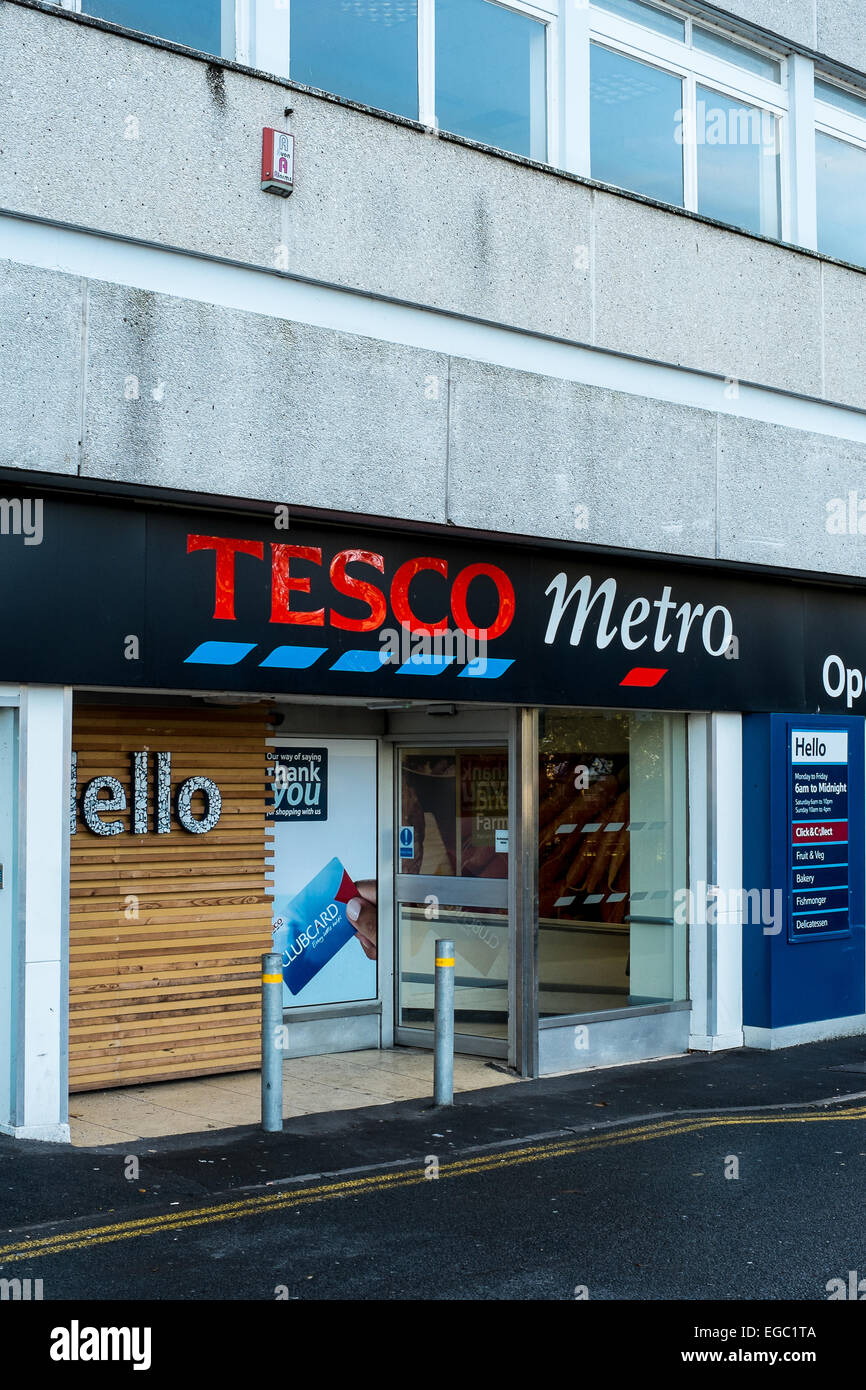 Tesco metro salisbury -Fotos und -Bildmaterial in hoher Auflösung – Alamy