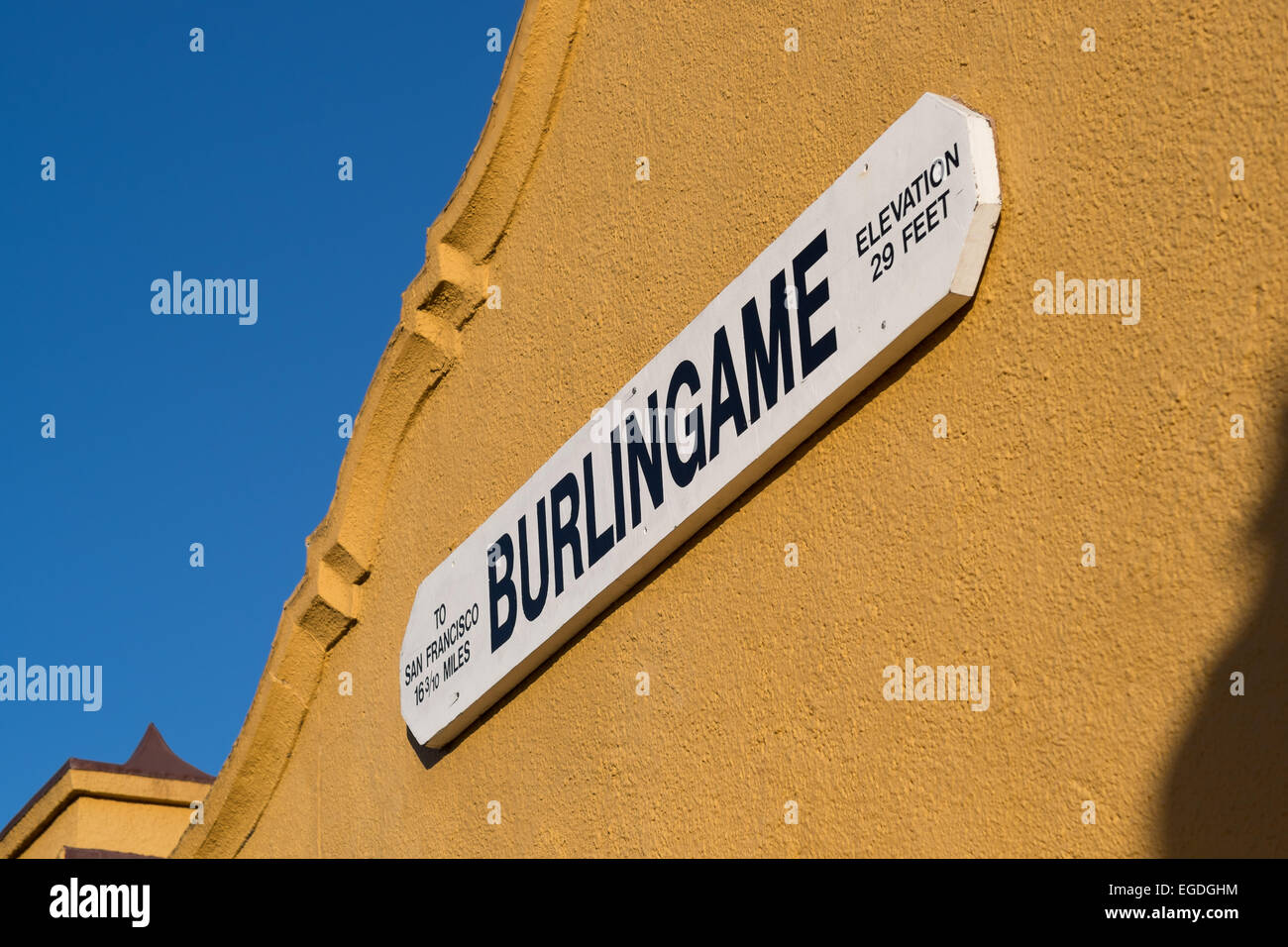 Bahnhof burlingame caltrain -Fotos und -Bildmaterial in hoher Auflösung ...