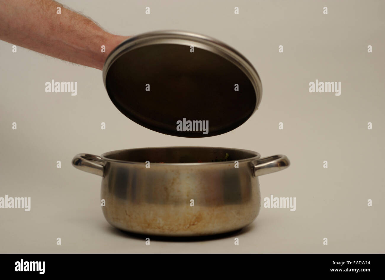 Cooking pot -Fotos und -Bildmaterial in hoher Auflösung – Alamy