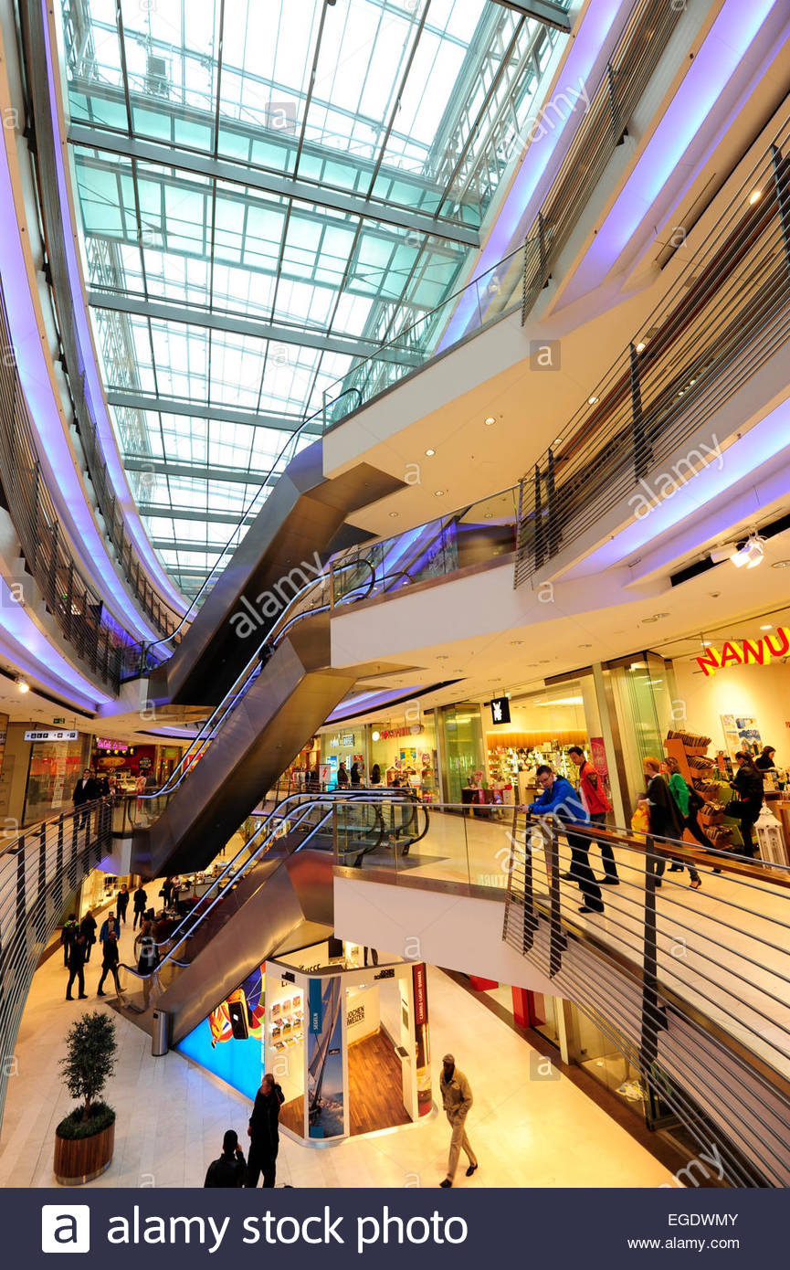 Shopping Center In Stuttgart Stockfotos & Shopping Center In Stuttgart ...