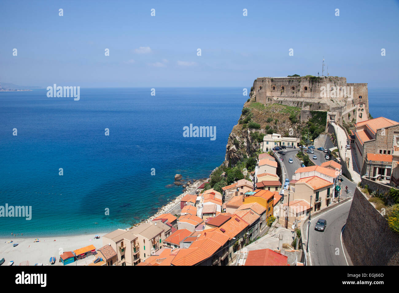 Ruffo Schloss, Scilla Dorf, Provinz Reggio Calabria, Kalabrien, Italien ...