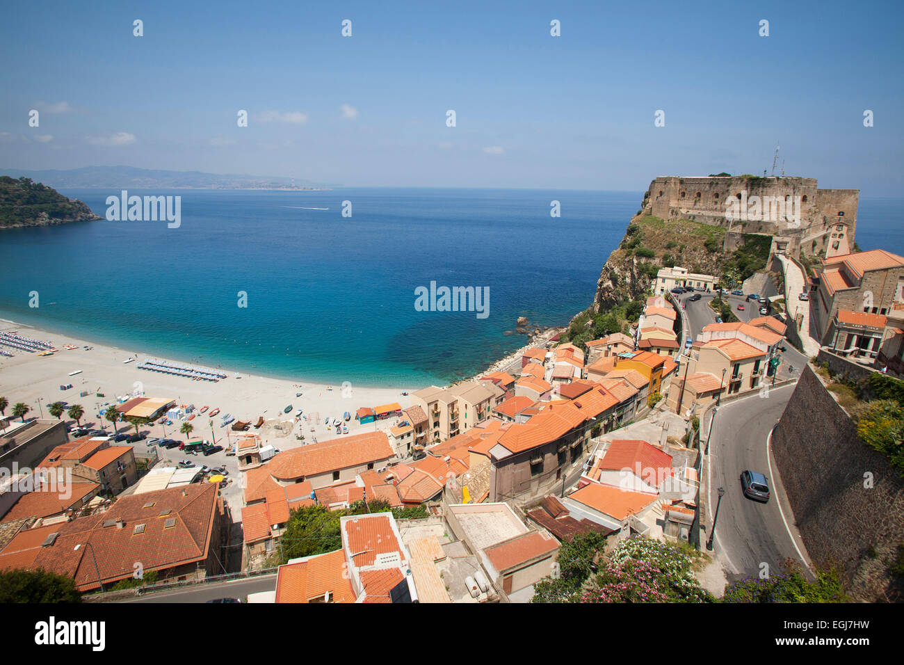 Ruffo Schloss und Strand, Scilla Dorf, Provinz Reggio Calabria ...