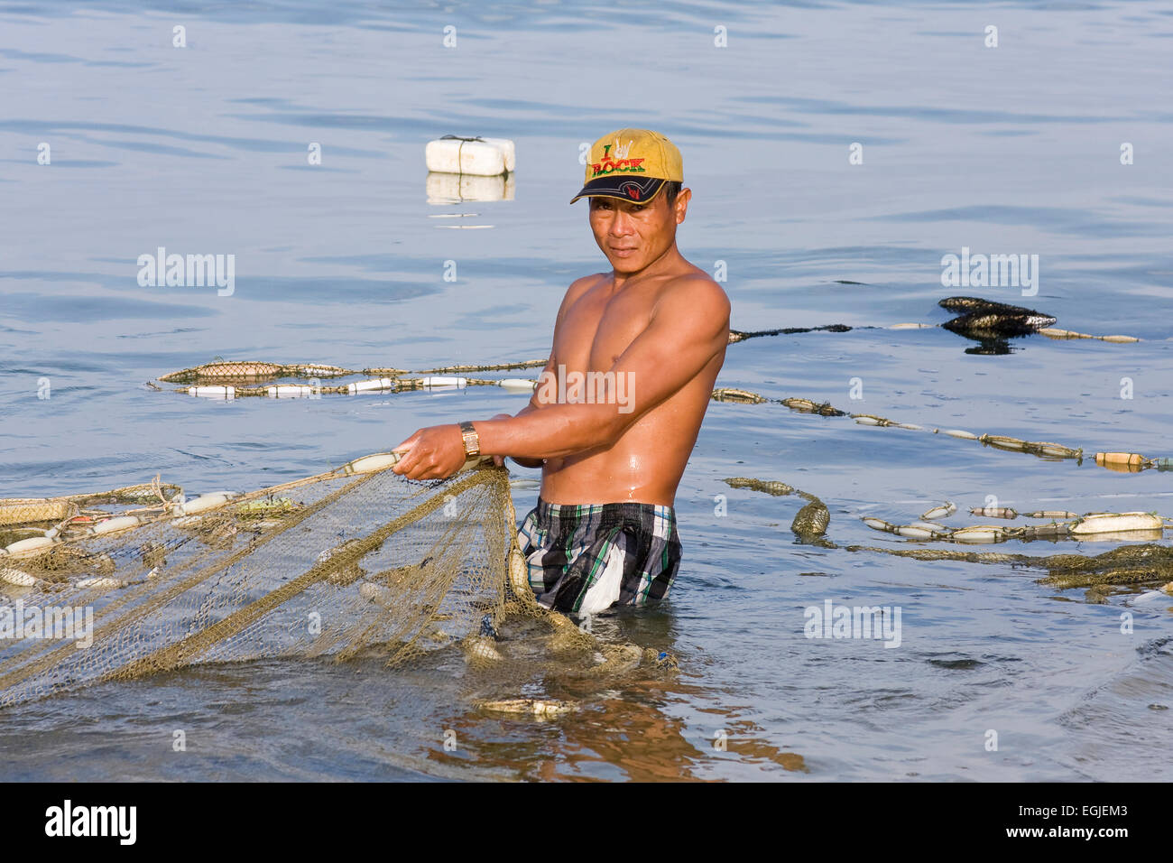 Fischer Netzwurf Stockfotos und -bilder Kaufen - Alamy
