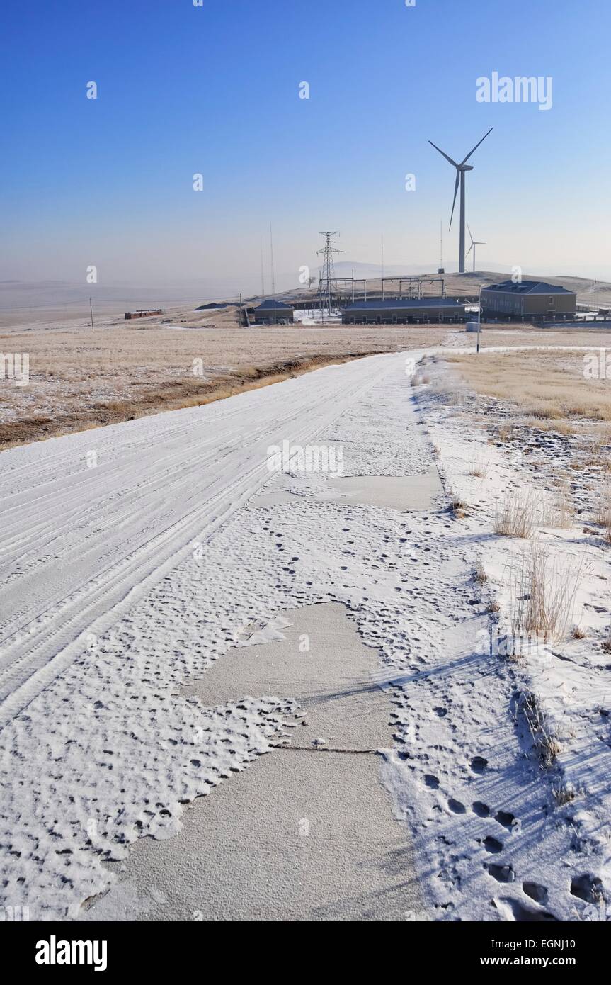 (Manzhoul/Manchuriai, Innere Mongolei China) Grünland Straße mit ...