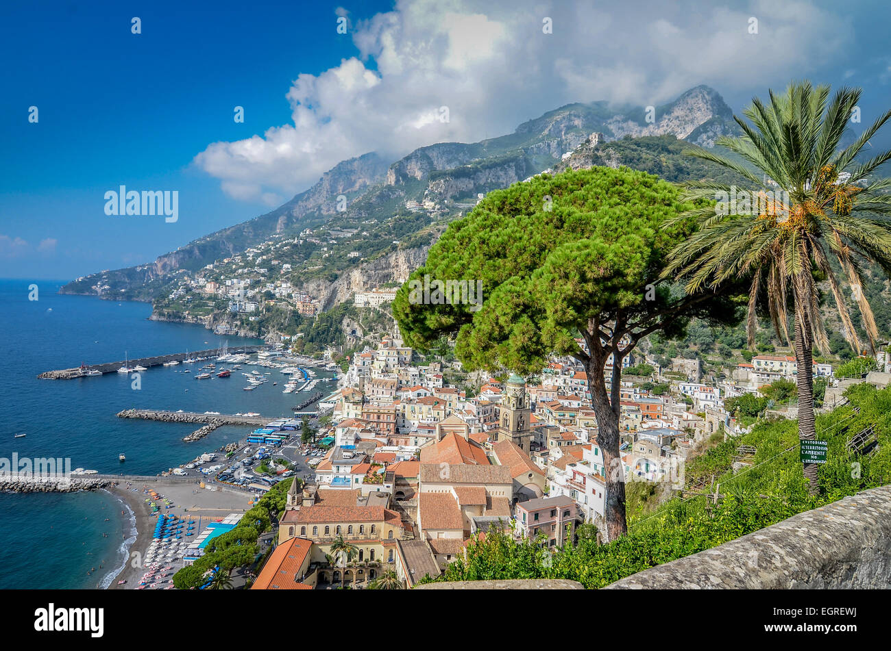 Blick vom tyrrhenischen meer -Fotos und -Bildmaterial in hoher ...