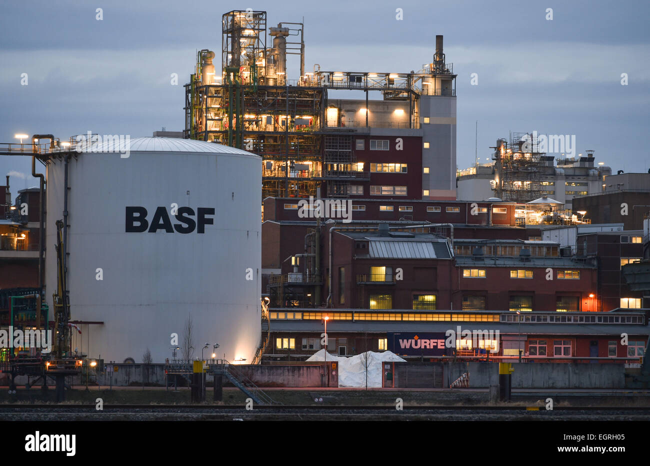 Basf ludwigshafen -Fotos und -Bildmaterial in hoher Auflösung - Seite 3 ...